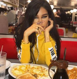 Victoria Vanna Wiki - Biography, Age, Height, Boyfriend, Family & More