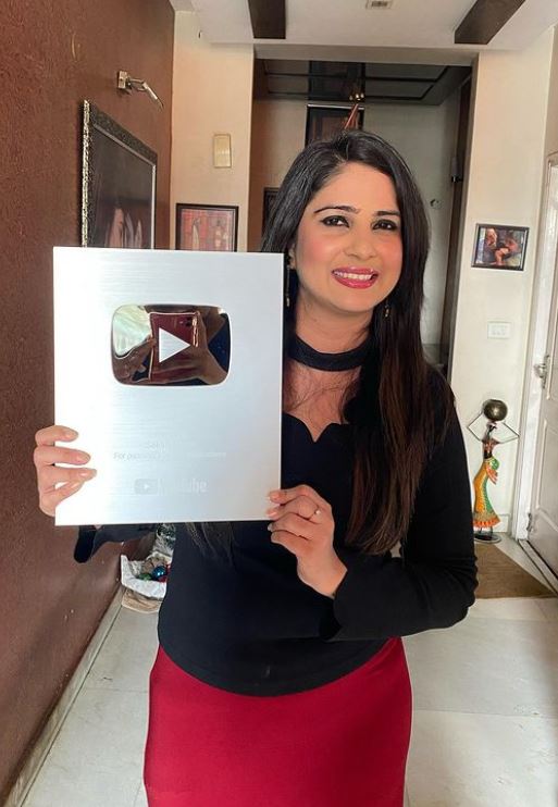 Who is Sakshi Joshi? Wiki, Biography, Husband, Age, Parents, Net Worth ...