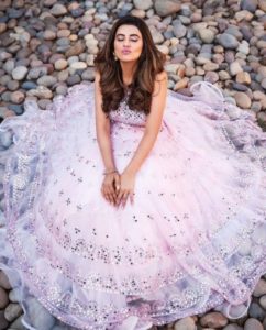 Akshara Singh Biography - Wiki, Husband, Age, Parents, Caste, Height ...