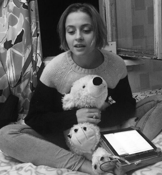 Ri Djavi Alexandra Wiki - Biography, Husband, Age, Death, Family, Net ...