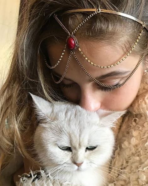 Ri Djavi Alexandra Wiki - Biography, Husband, Age, Death, Family, Net ...