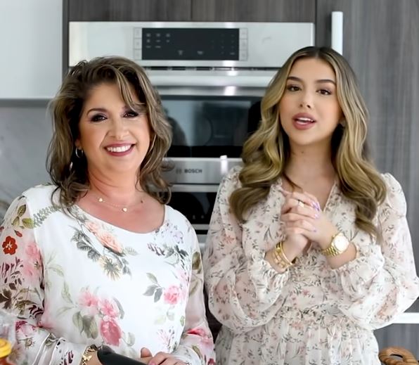 Who is Amanda Diaz? Wiki, Biography, Age, Height, Boyfriend, Family ...
