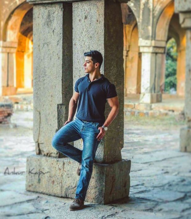 Who is Pratik Sehajpal? Wiki, Biography, Wife, Girlfriend, Age, Parents ...