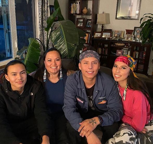 Who is Quannah Chasinghorse? Wiki, Biography, Net Worth, Age, Tribe ...