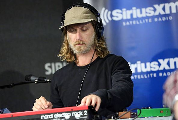 Who is Tay Strathairn? Wiki, Biography & Facts About Grace Gummer's Ex ...