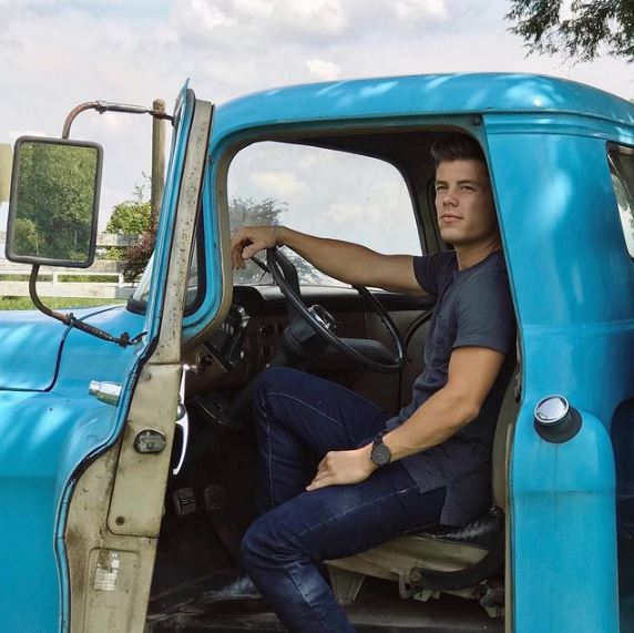 Who is Lawson Bates? Wiki, Biography, Age, Girlfriend, Parents, Height ...