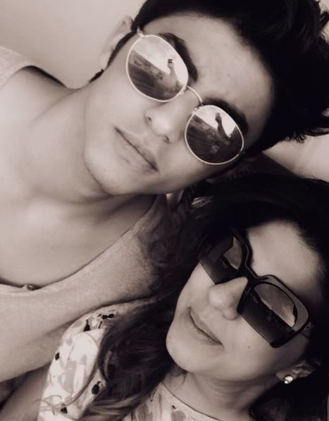 Who is Pooja Dadlani? Wiki, Biography, Age, Husband, Education, Family ...