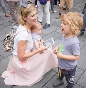 Who is Robie Uniacke? Wiki, Biography, Net worth, Wife, Girlfriend ...