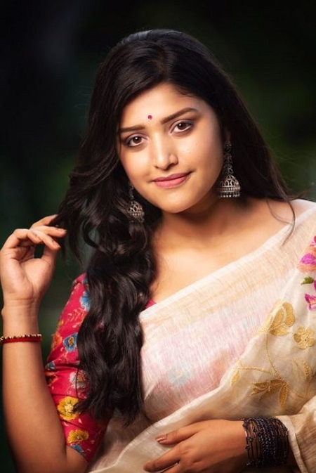 Who is Shreya Anchan? Wiki, Biography, Boyfriend, Parents, Caste ...