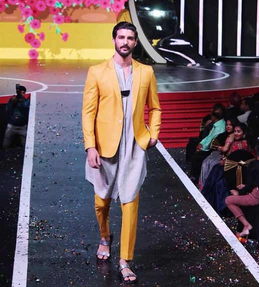 Who is Rohman Shawl? Wiki, Biography, Age, Wife, Parents, Caste, Height ...