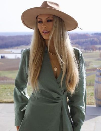 Who is Laura Little? Wiki, Biography, Net worth, Husband, Kids, Family ...