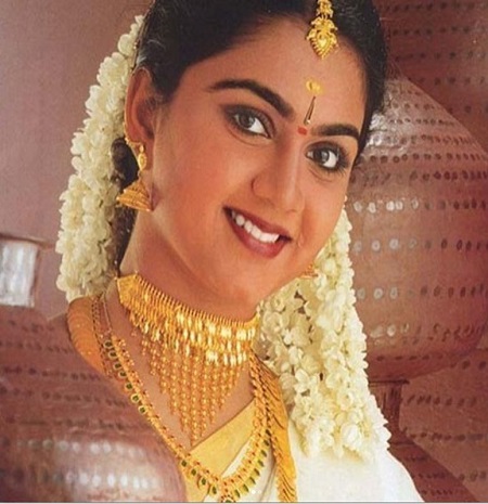 Suja Karthika Biography, Wiki, Husband, Family, Net worth, Caste, Age ...