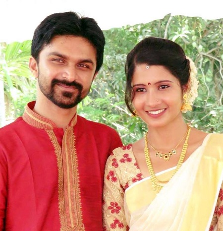 Suja Karthika Biography, Wiki, Husband, Family, Net worth, Caste, Age ...