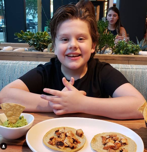 Maxwell Simkins Wiki [Actor] Biography, Age, Height, Parents, Siblings ...