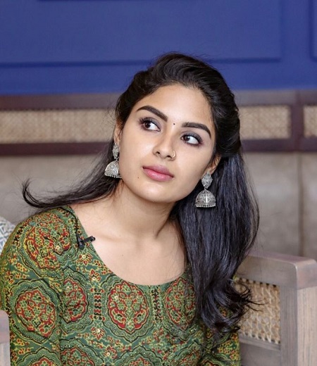 Who is Samyuktha Menon? Biography, Wiki, Age, Height, Parents, Caste ...