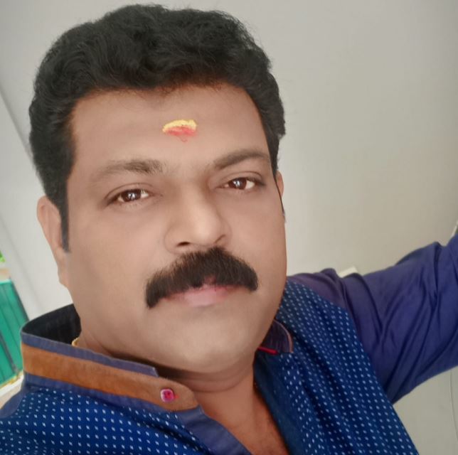 Who is Manoj Nair? Wiki Beena Antony's Husband Biography, Age, Kids ...