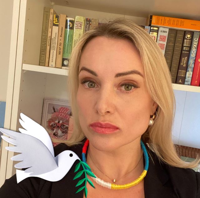 Who is Marina Ovsyannikova? Biography, Wiki, Net Worth, Husband ...