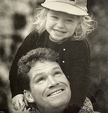 Shane Warne Death Cause: BIO, Wiki, Spouse, Kids, Parents, Siblings ...