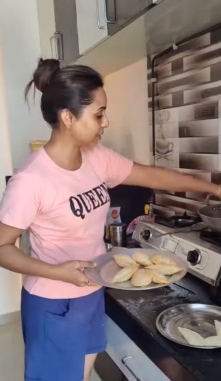 Khushboo Kamal Wiki, Biography, Age, Height, Boyfriend, Parents, Web ...