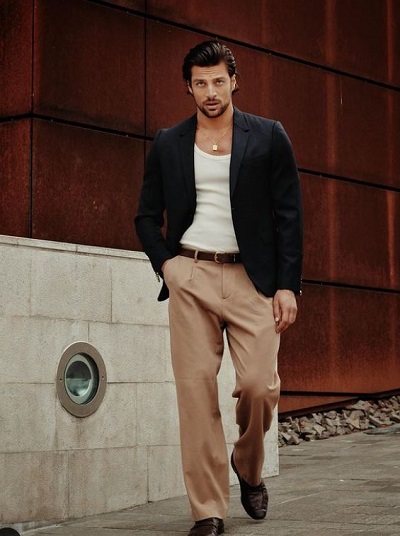 Who is Simone Susinna? Wife, Wiki, Biography, Age, Height, Net Worth ...