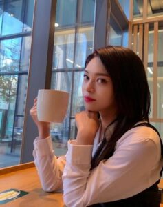 AleXa (Singer) Wiki, Biography, Net worth, Parents, Ethnicity, Age ...