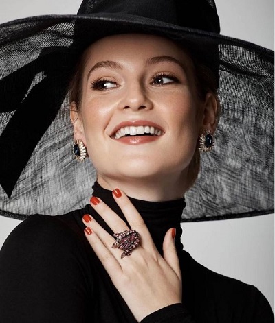 Hannah Dodd Wiki, Biography, Age, Boyfriend, Net Worth, Height, Parents ...