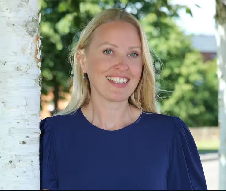 Helen Hurford Wiki, Biography, Age, Net worth, Husband, Family, Height ...