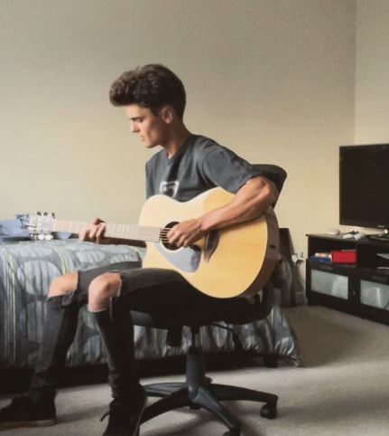 Who is Connor Gosatti? Wiki, Biography, Age, Height, Parents ...