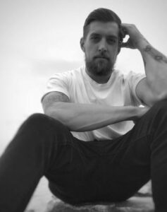Michael Hope (Mena Suvari's Husband) Wiki, Biography, Age, Net worth ...