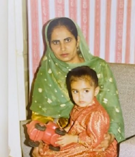 Neet Mahal Wiki: Biography, Age, Husband, Height, Parents, Caste, Net ...
