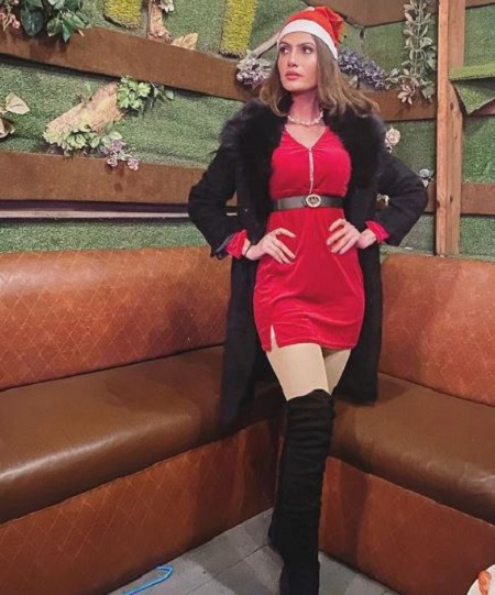 Neet Mahal Wiki: Biography, Age, Husband, Height, Parents, Caste, Net ...