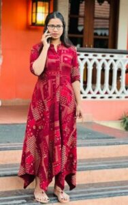 Who is Inaya Sultana? Wiki, Biography, Age, Husband, Height, Parents ...