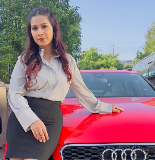 Who is Inaya Sultana? Wiki, Biography, Age, Husband, Height, Parents ...