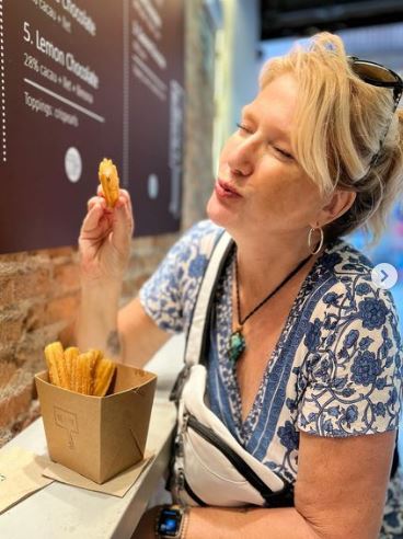 Who is Amy Loughren? Wiki, Bio, Husband, Age, Family, Net worth, Career ...