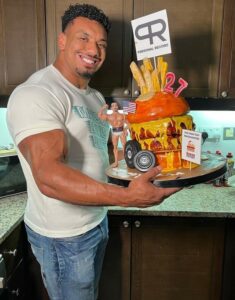 Larry Wheels: Wiki, Height, Weight, Age, Wife, Parents, Net worth, Diet ...