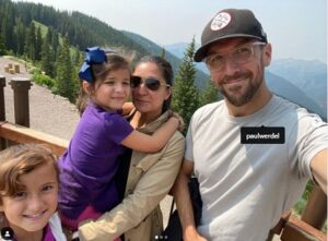 Amna Nawaz Wiki, Bio, Salary, Husband, Daughters, Education, Age & More