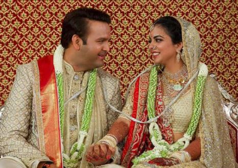 Isha Ambani Wiki, Bio, Husband, Twin, Kids, Net worth, Family, Career ...