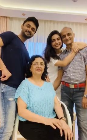 RJ Anmol: Wiki, Age, Biography, Net worth, Height, Wife, Parents ...
