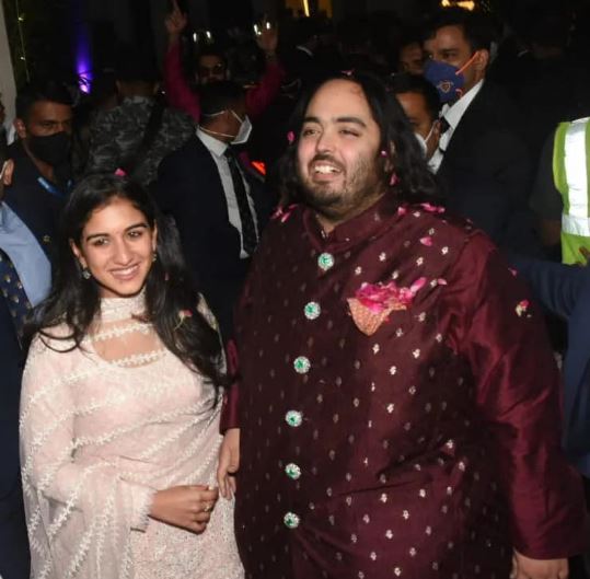 Anant Ambani Wiki, Biography, Age, Wife, Net worth, Family, Education ...