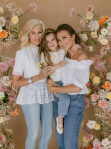 Who is Angela Lanter? Wiki, Husband, Age, Net Worth, Family, Kids ...