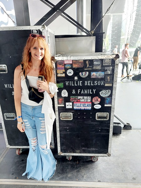 Who is Brenda Flint? Wiki, Biography, Age, Husband, Family, Kids, Net ...