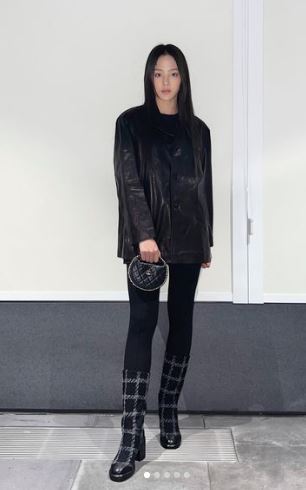Minji (NewJeans) Wiki, Family, Boyfriend, Age, Height, Net worth ...