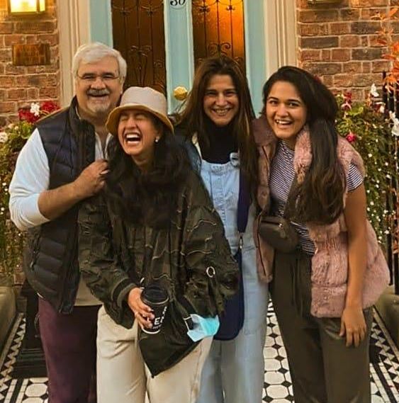 Who is Viren Merchant? Wiki, Wife, Children, Net Worth, Age, Parents ...