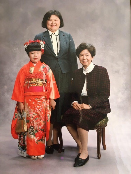 Atsuko Okatsuka: Husband, Family, Biography, Wiki, Height, Age, Net ...