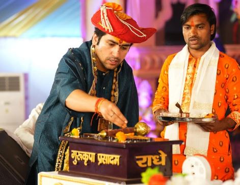 Who is Dhirendra Krishna Shastri? Wiki, Wife, Age, Biography, Family ...