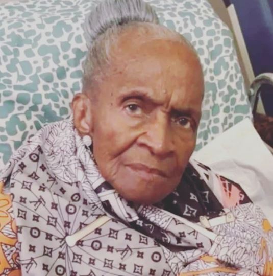 Who was Grandma Holla? Wiki, Biography, Husband, Age, Death, Family ...