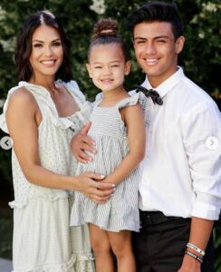 Who is Jesiree Dizon? Wiki, Parents, Ethnicity, Husband, Kids, Height ...