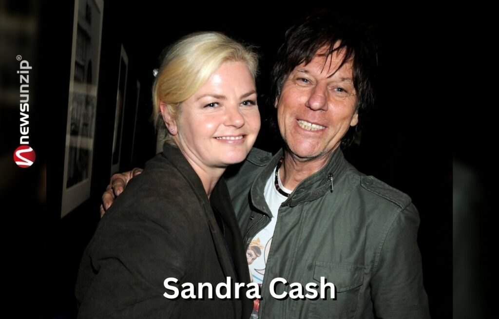 Who is Sandra Cash? Wiki, Age, Family, Net Worth & Facts About Jeff ...