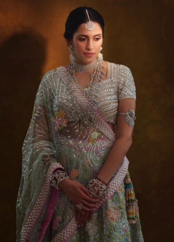 Shloka Mehta Wiki, Age, Husband, Children, Parents, Siblings, Net Worth ...