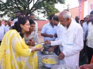 Siddeshwar Swamiji: Wiki, Age, Wife, Biography, Family, Caste ...